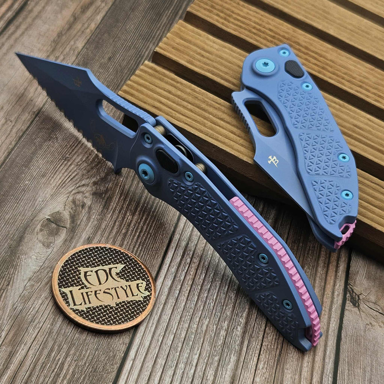 Microtech Stitch Auto S/E 169-3SIS Full Serrated "Lilo & Stitch"