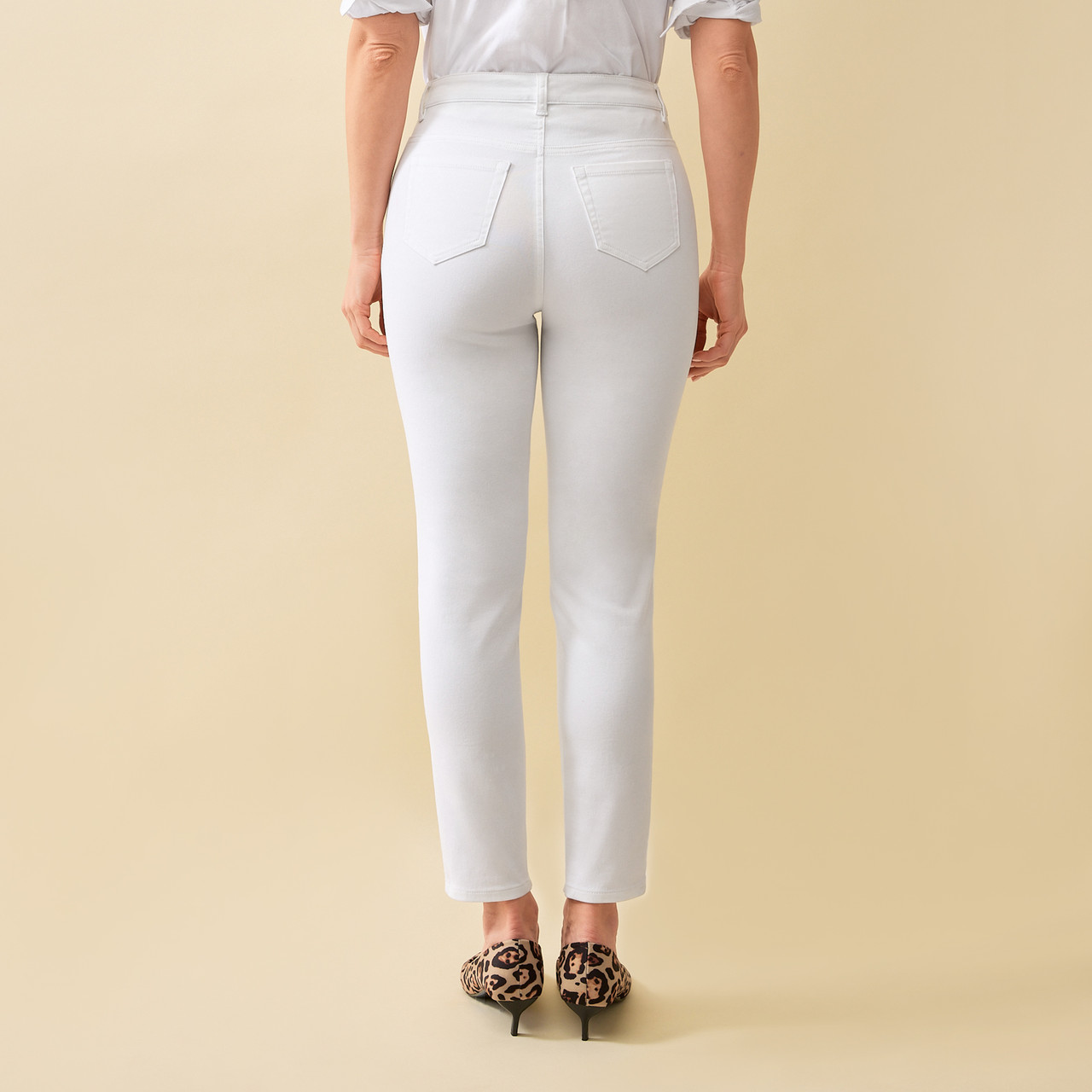 Women's Essential Slim White Jean | Northern Reflections