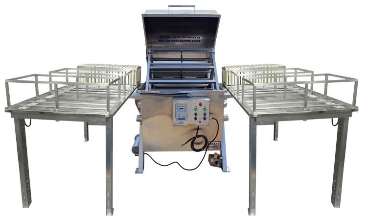 80 Frame Horizontal Extractor - With Tables & Pump | Mann Lake Ltd.