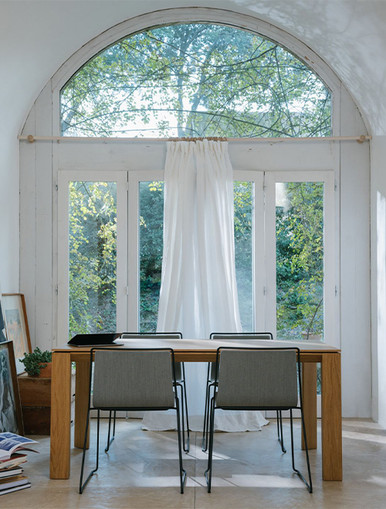 Alo Chair - Interior Guider