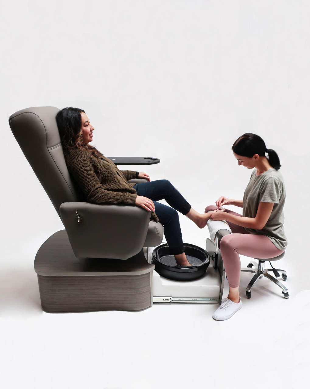 Adjustable Rolling Chair for Pedicure | Salon Stools | Belava