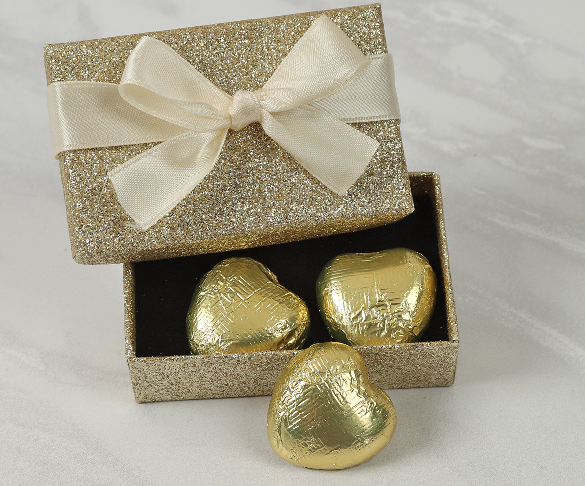 Gold Sparkle box with 3 milk chocolates