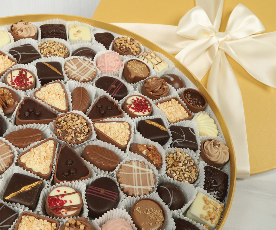 Glorious Gold 74 Chocolate Selection