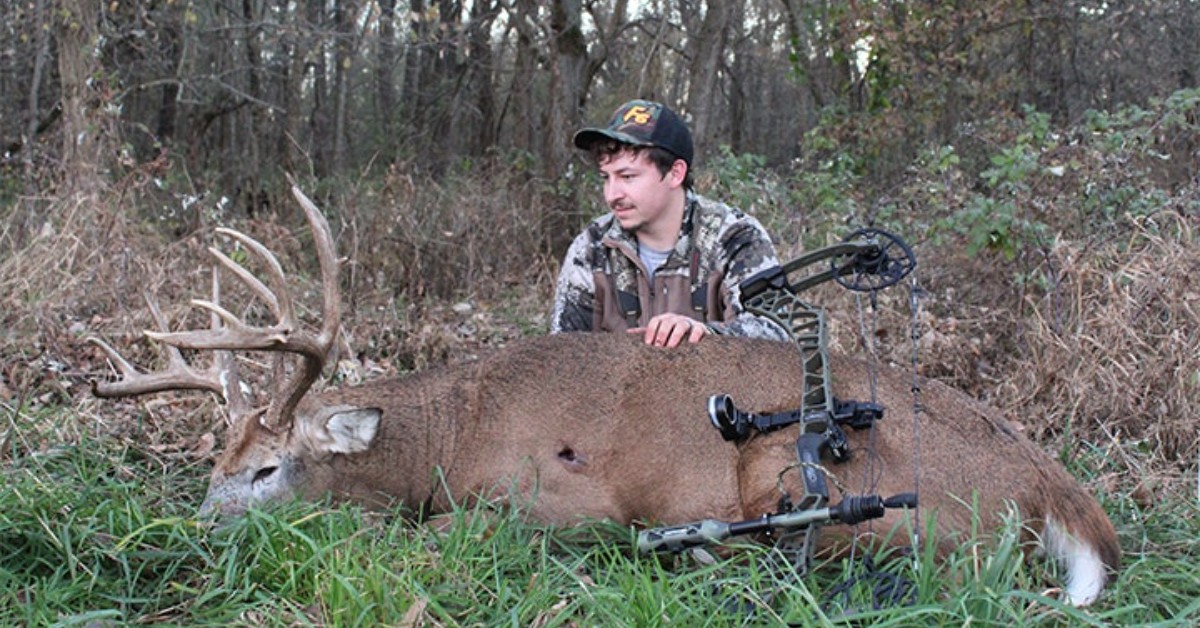 Finesse Deer Hunting - Do you Have The Patience & Skills? - Fin Feather ...