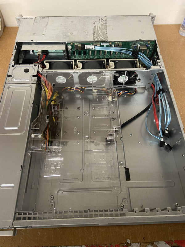 Supermicro CSE-213 2U 16 Bay (1) 720W PS Rackmount SuperChassis - Viixim