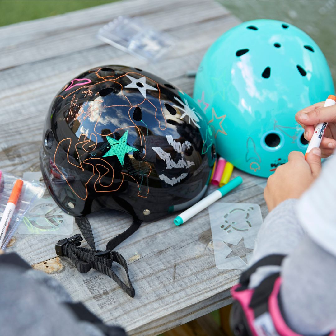 Wipeout Dry Erase Helmet | Wipeout Youth Helmet