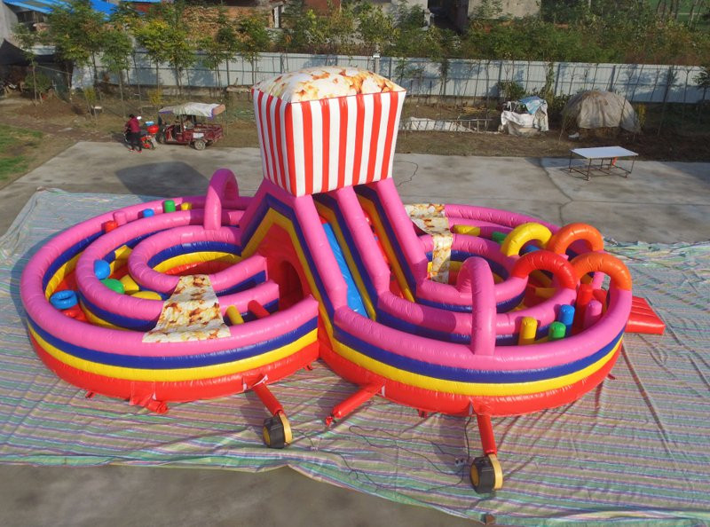 Candy Run Obstacle Course - Xtreme Entertainment