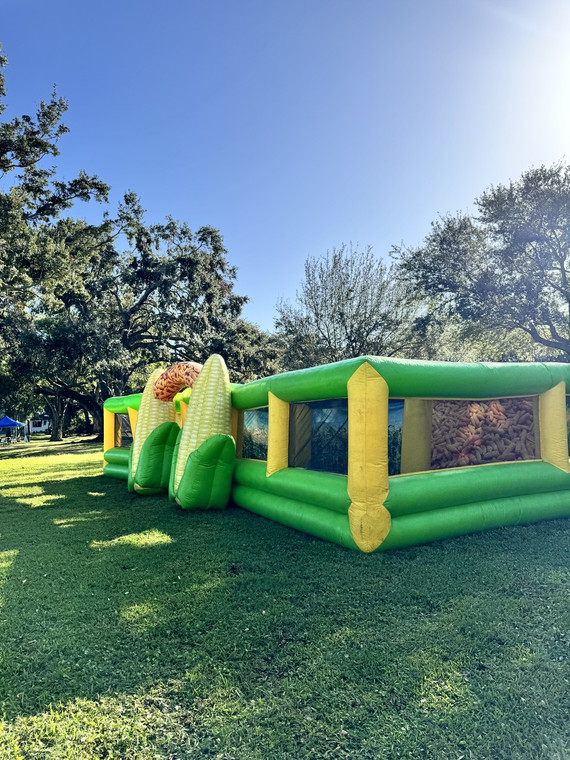 Giant Inflatable Corn Maze - Xtreme Entertainment