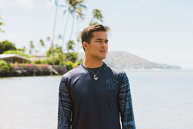 Island Edge® Shaped Bone Necklace: Fish Hook