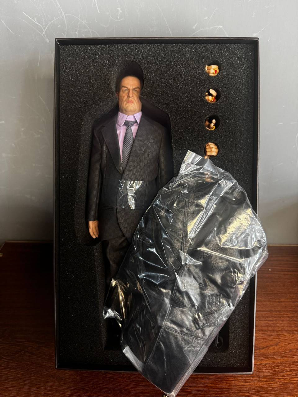 Mars Toys x Six Feet Lane Studio SS002A The Bar Boss (Plaid Suit) 1/6 ...