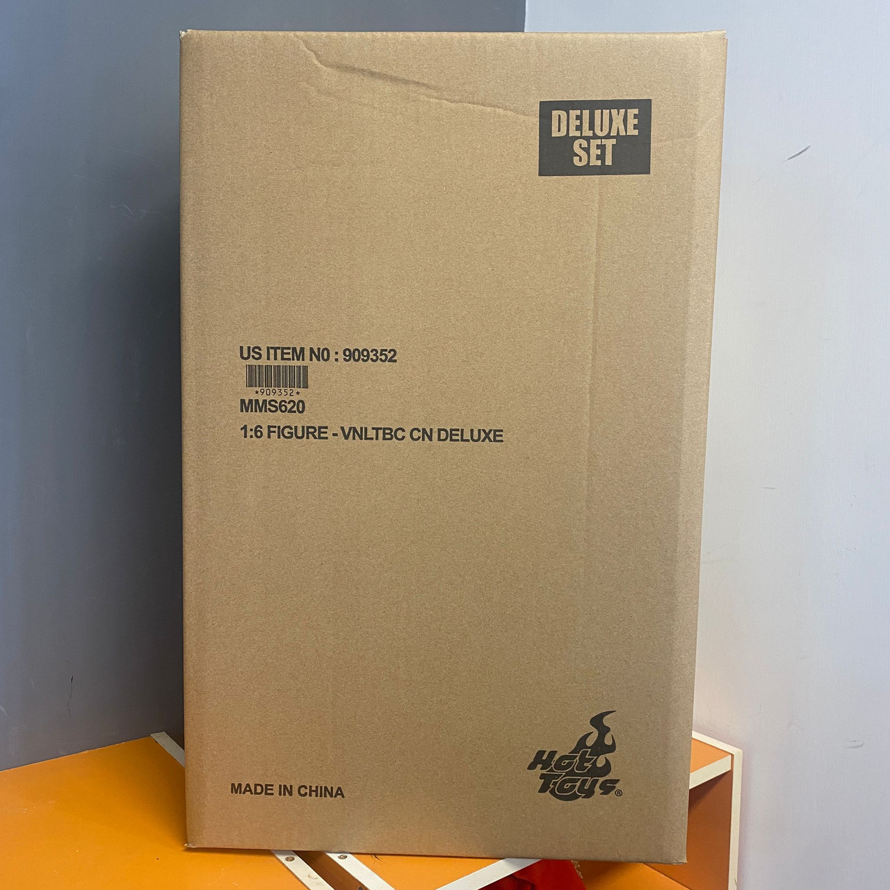 Hot Toys MMS620 Venom: Let There Be Carnage 1/6 Figure Deluxe Version