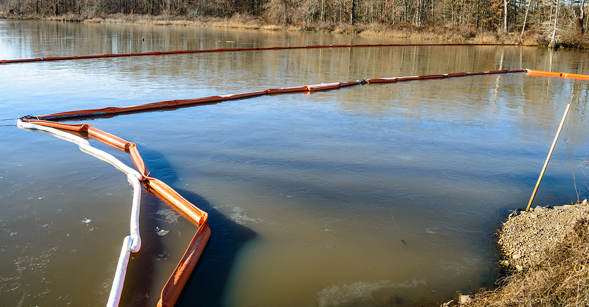 Absorbents for oil spills in water - Y-pers, Inc.