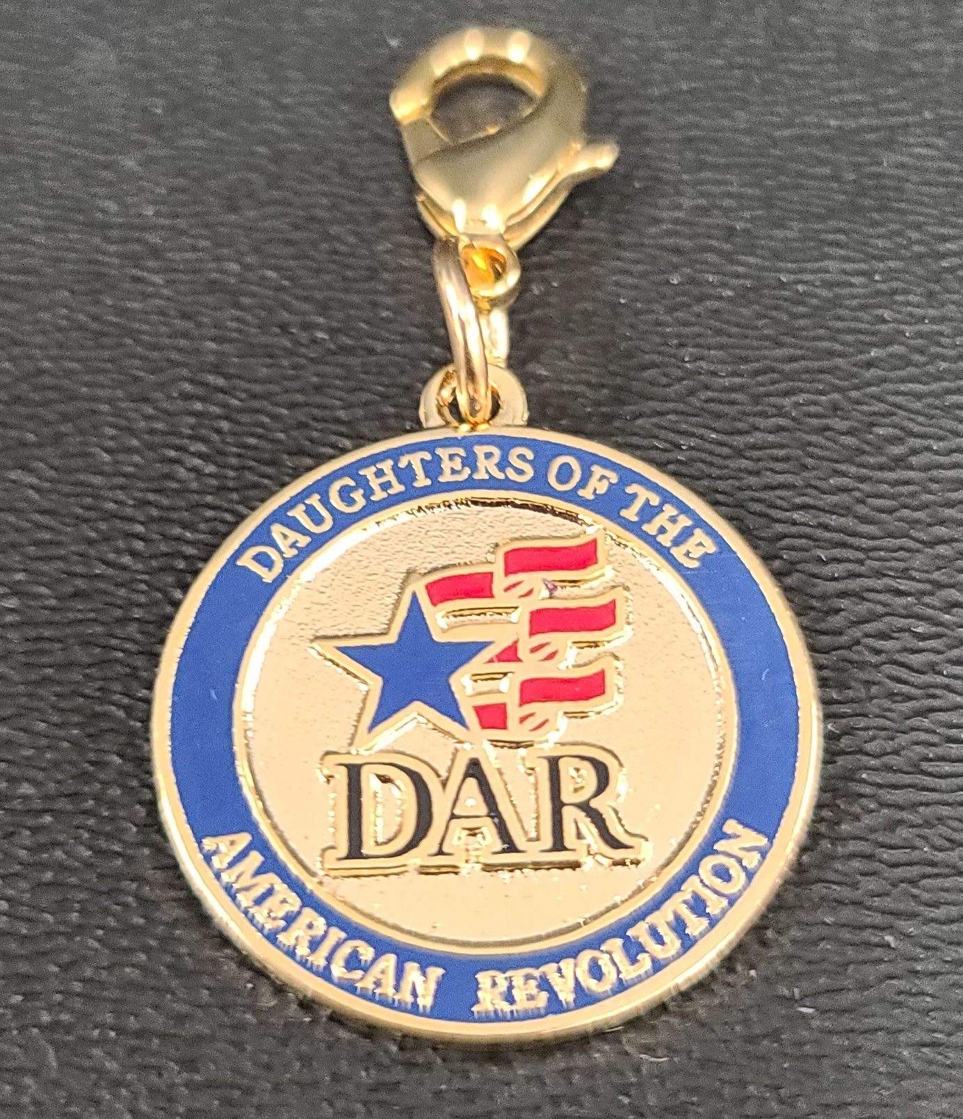 DAR Logo Circle Pin - DAR Shopping