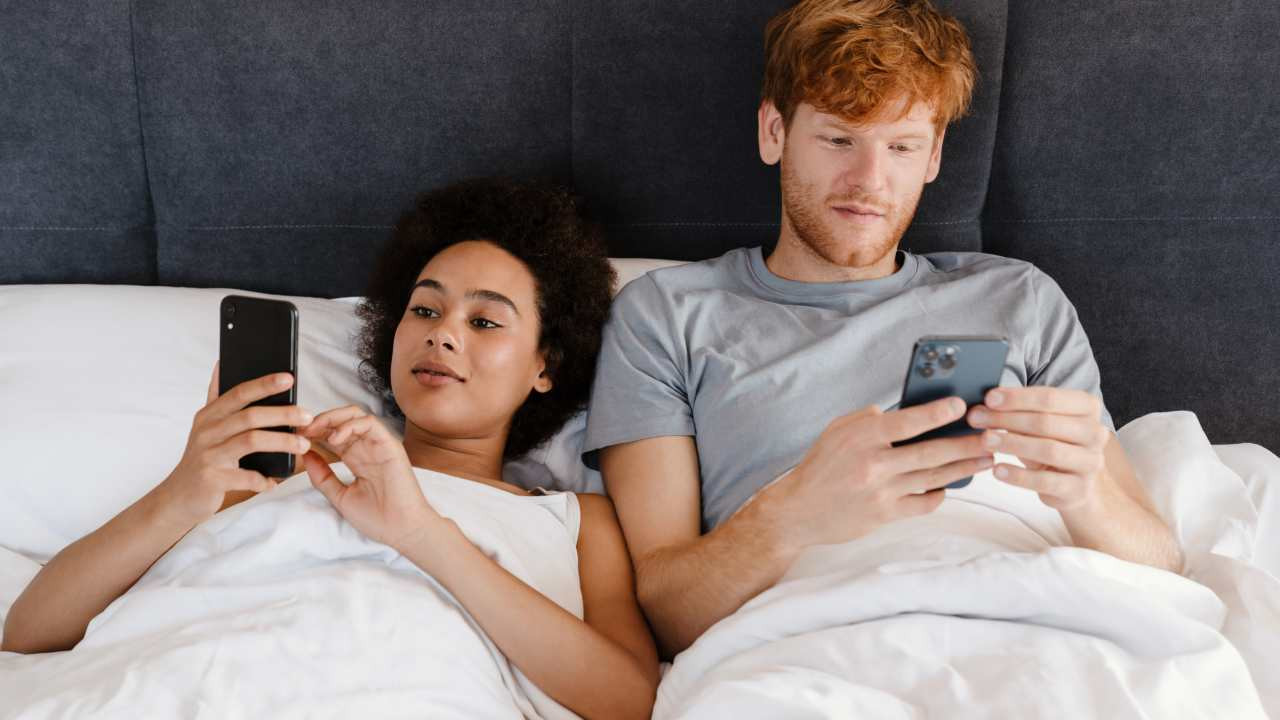 Three reasons to stop using your phone in bed - Blooms The Chemist