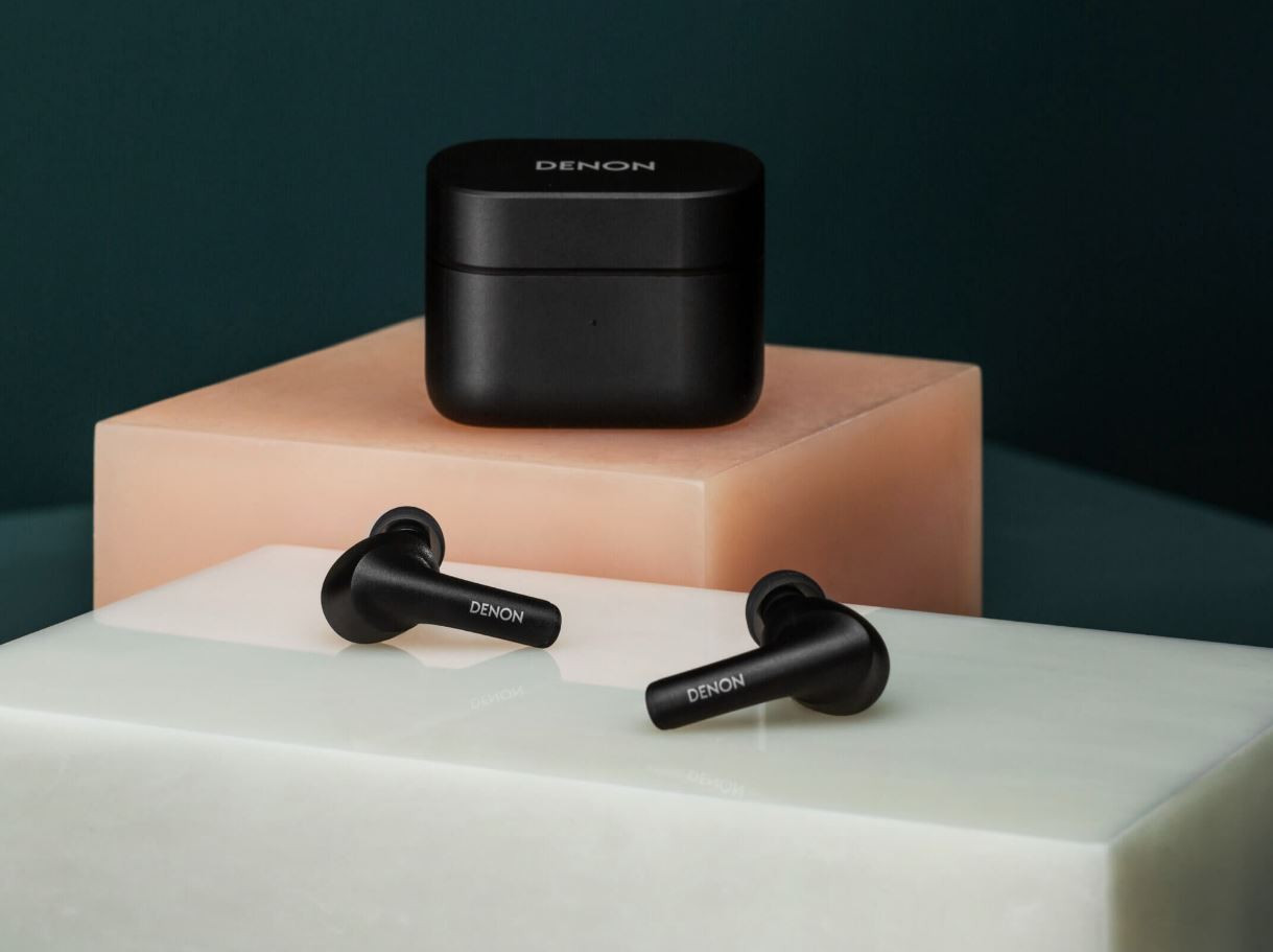 Denon Black Wireless Bluetooth Earbuds