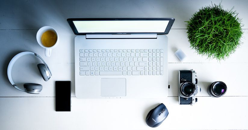 Computer and Device Screens and Light Sensitivity - TheraSpecs