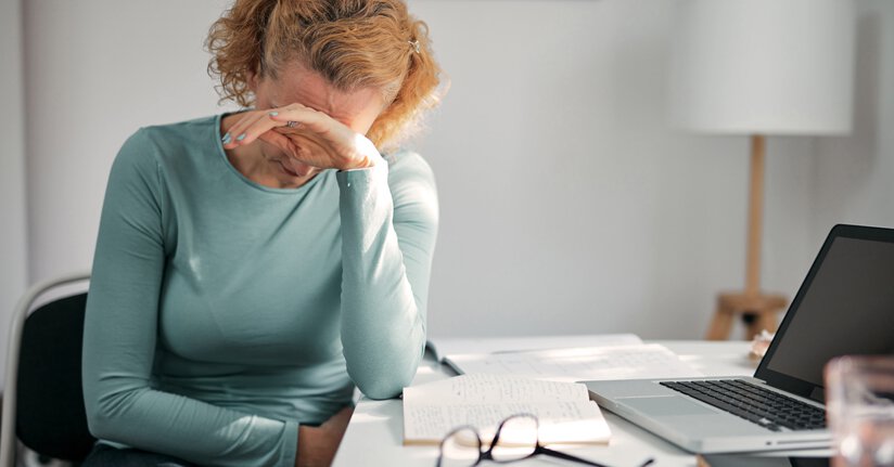 Light Sensitivity with Nausea: Causes, Prevalence, and Impact - TheraSpecs