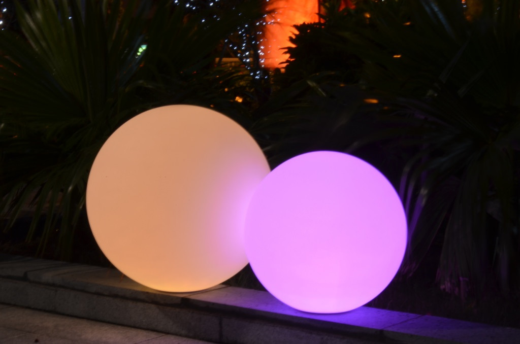 20" Color Changing LED Ball - GenerationStore.com