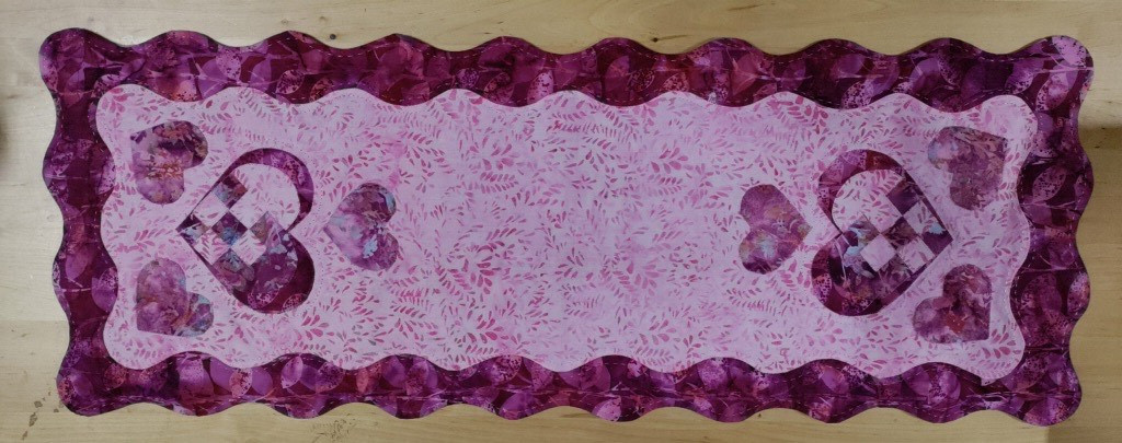 Wavy Edge Runner
