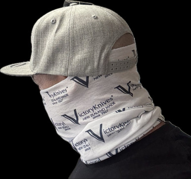 VICTORY NECK BUFF