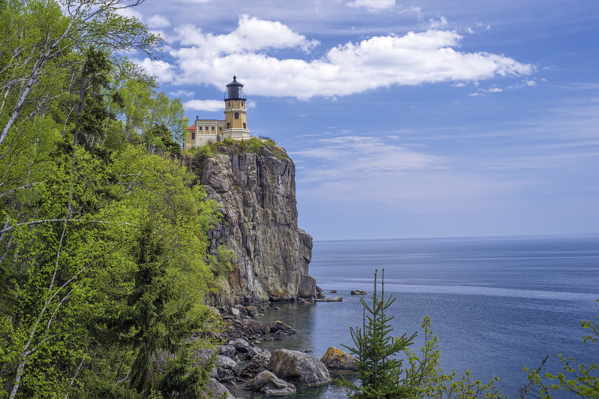 Historic American Lighthouses - Split Rock - CountryLivingPrimitives.com Historic American Lighthouses - Split Rock - CountryLivingPrimitives.com