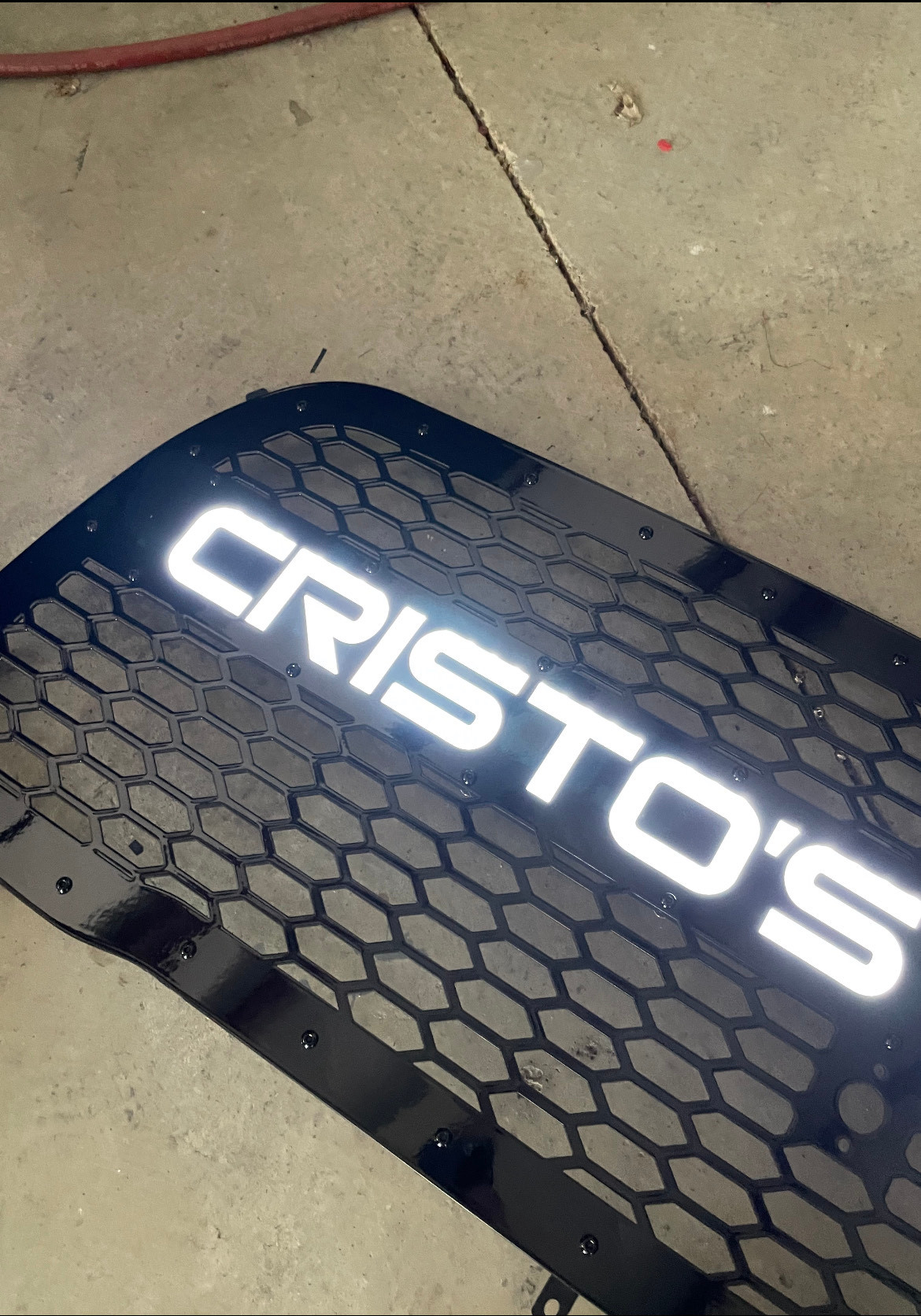 2019+ Ram 2500/3500 Expanded Honeycomb Grille w/ LED Lettering