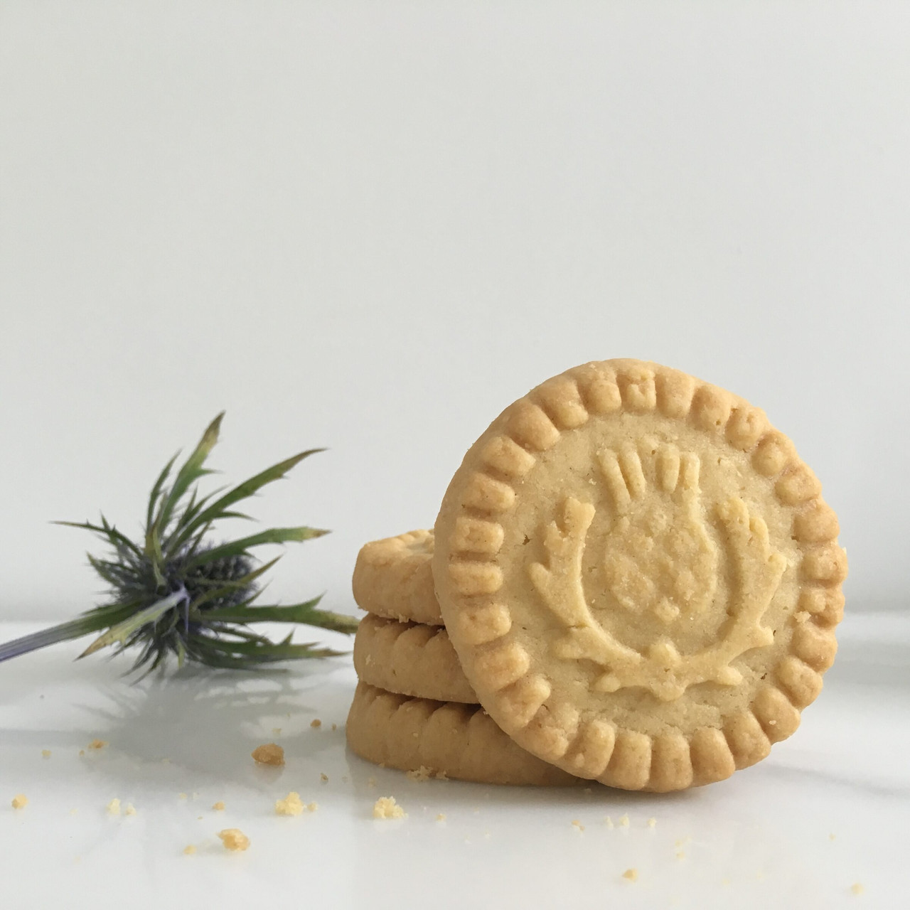 Box Thistle Shortbread Rounds - Walker's Shortbread