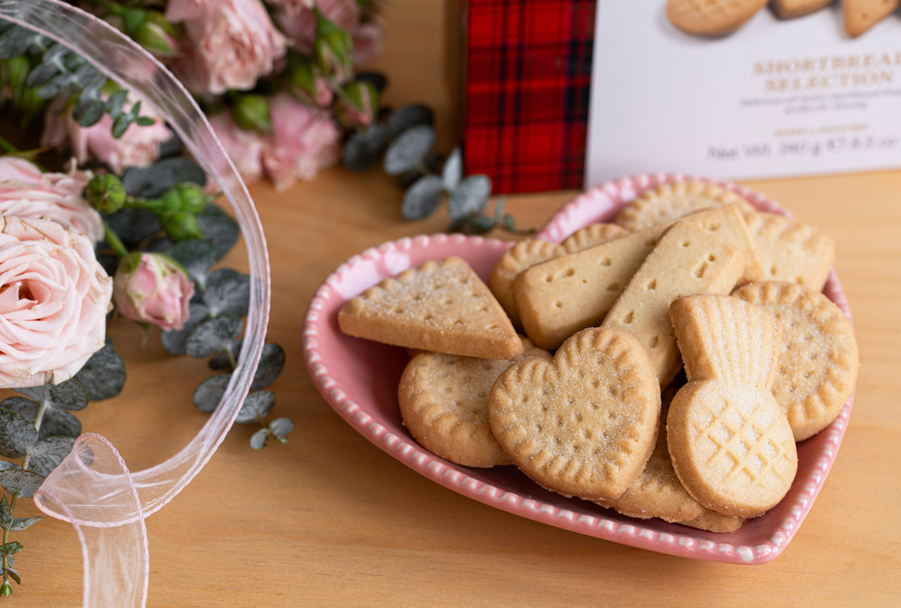 Walker's Assorted Shortbread Tin | Walker's Shortbread