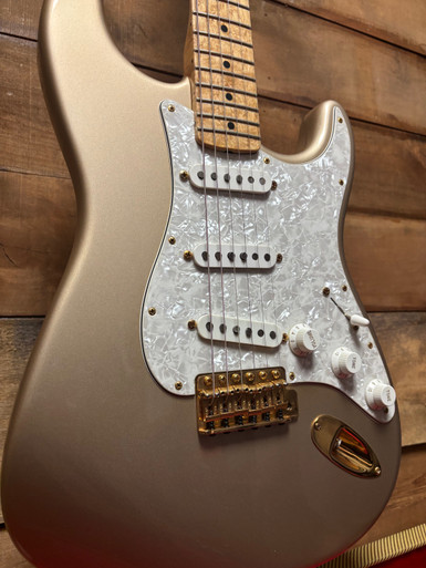 1993 Fender Custom Shop 10 of 12 1962 Strat MP Shoreline Gold w/case