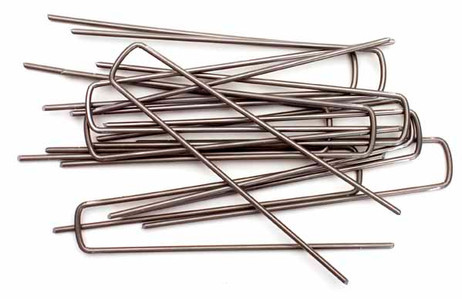 Staples- 8" x 1" x 8" Silver - 500 Pk |Busters.com
