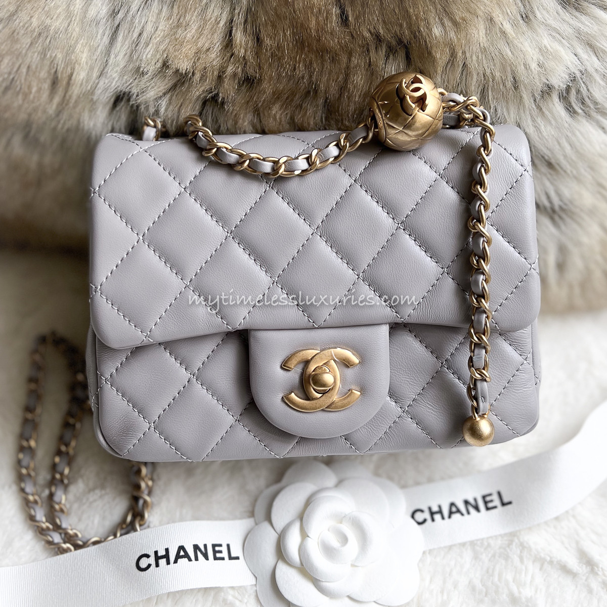 CHANEL 22C Beige Pearl Crush Square Mini GHW *New