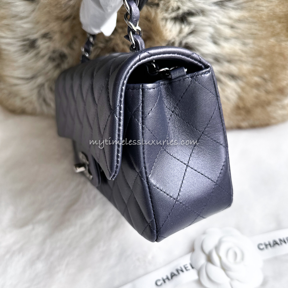 CHANEL 22B Iridescent Navy Mini Rectangular Flap Bag *New - Timeless ...