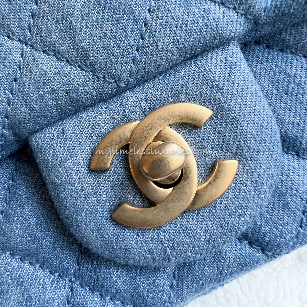 delete CHANEL 22C Denim Pearl Crush Square Mini GHW