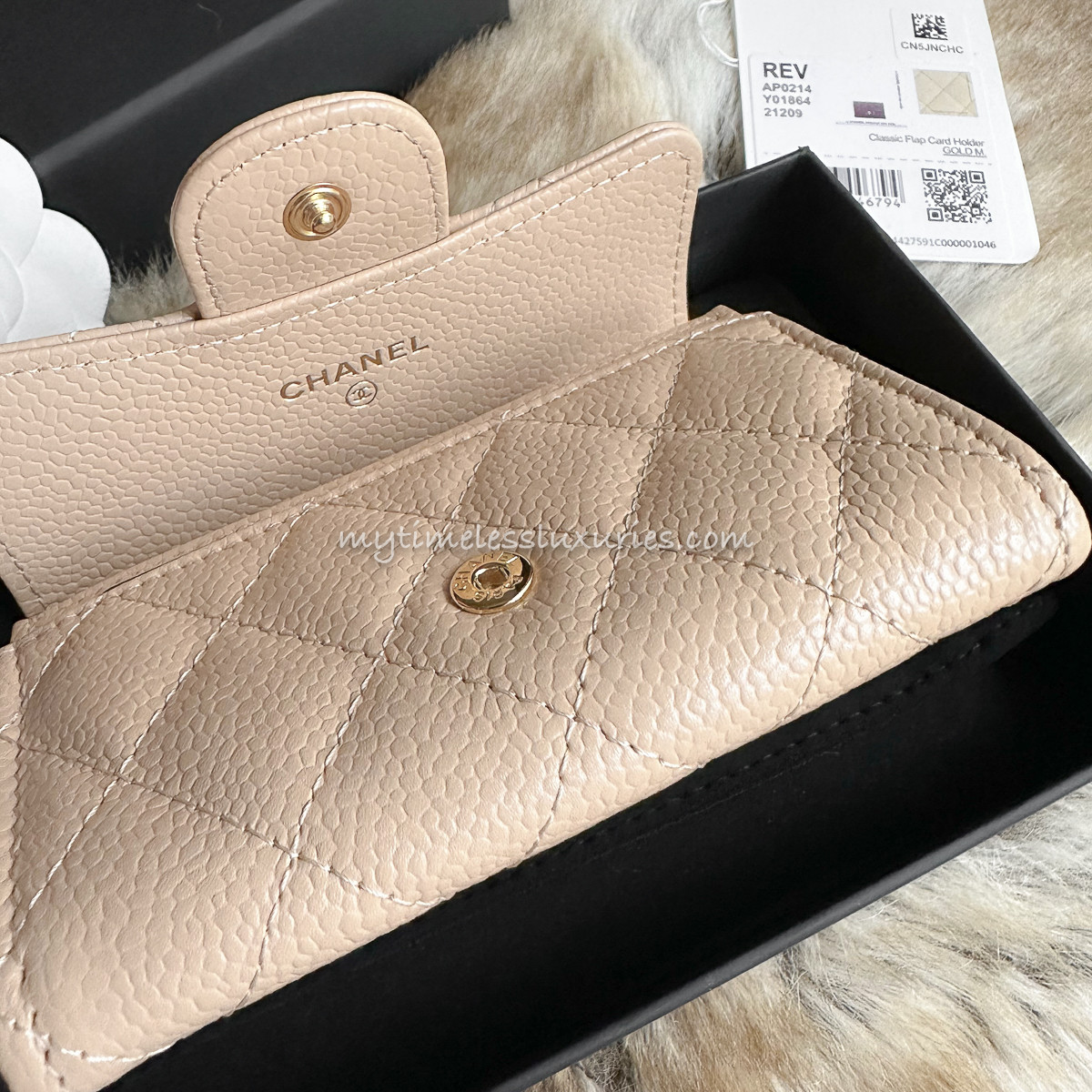 CHANEL 2023 Beige Clair Caviar Flap Card Holder GHW *New - Timeless ...