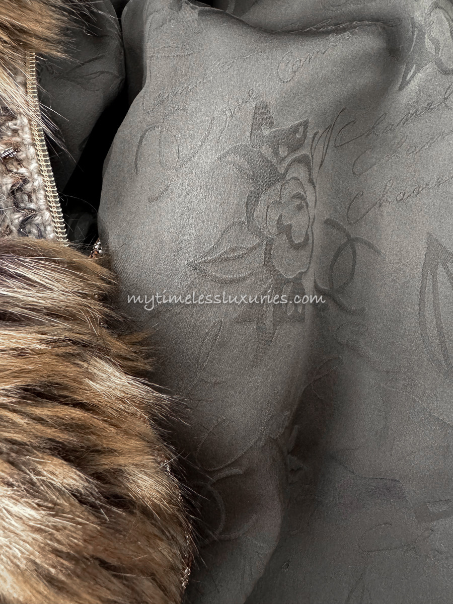 CHANEL 18K Tweed & Faux Fur Jacket 34 FR - Timeless Luxuries