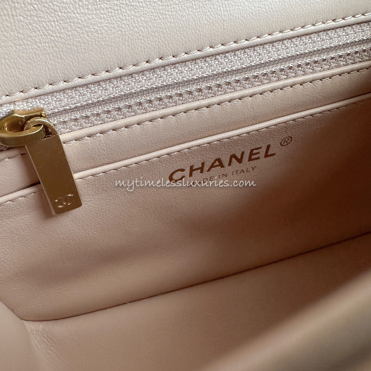 CHANEL 22C Beige Pearl Crush Square Mini GHW *New