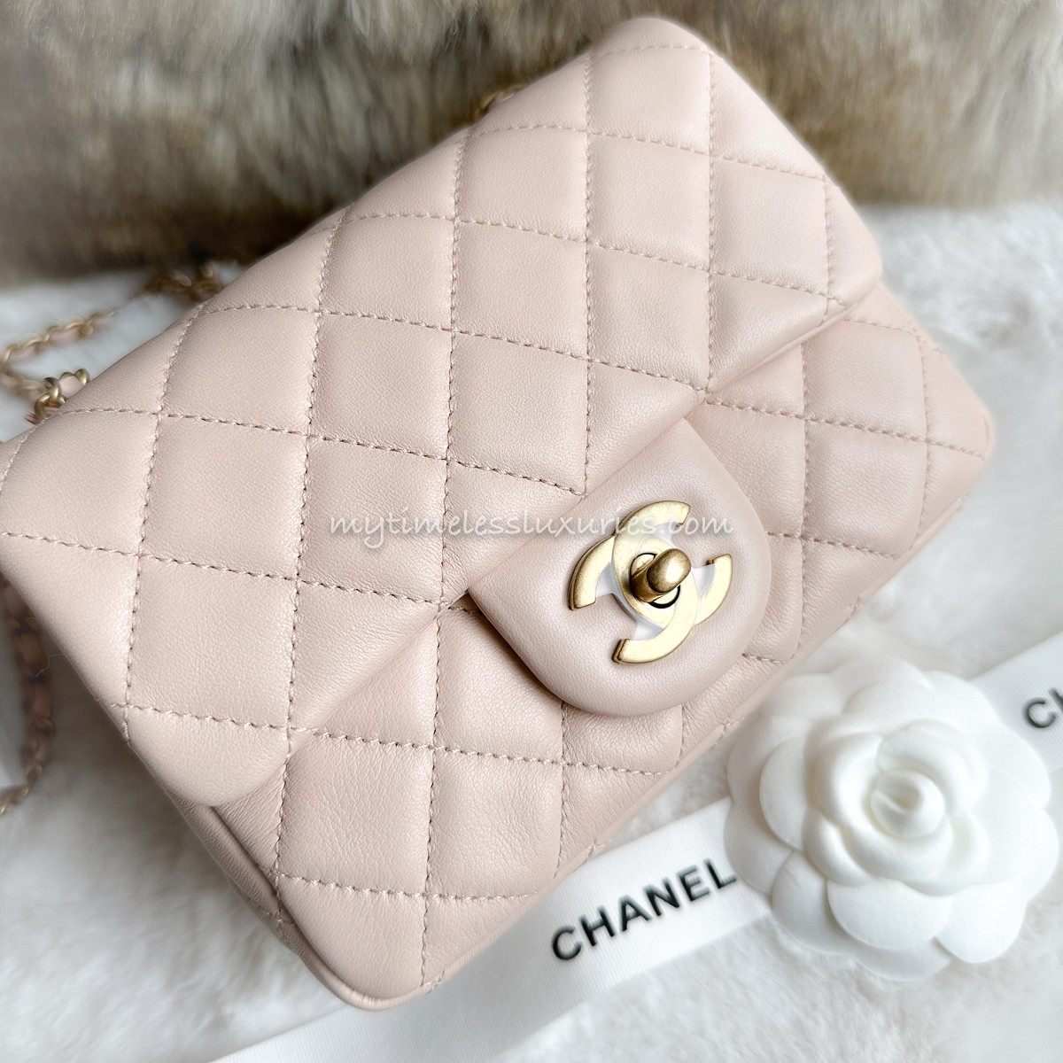 CHANEL 22C Beige Pearl Crush Square Mini GHW *New