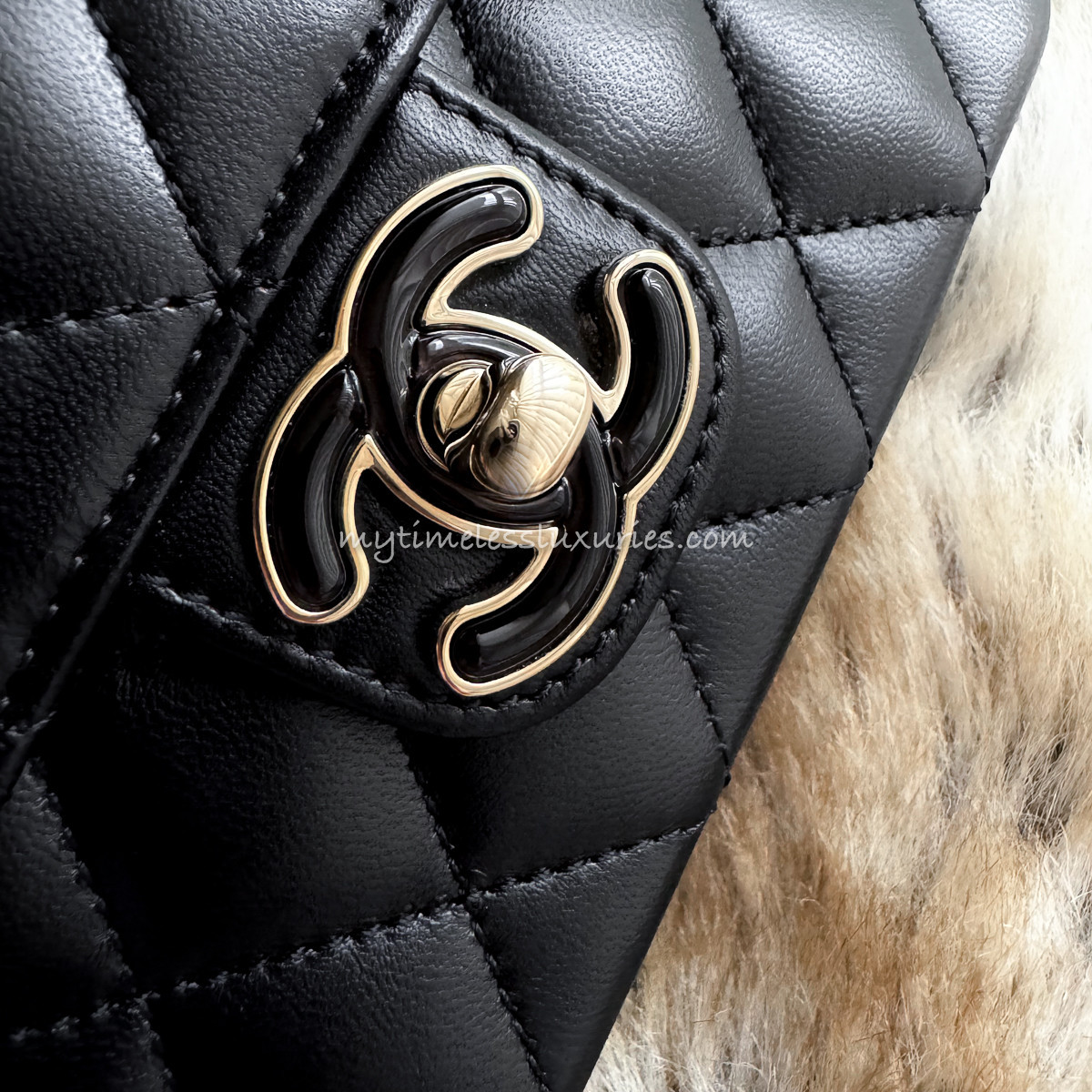 CHANEL 23P Mini Flap CC Heart Chain - Timeless Luxuries
