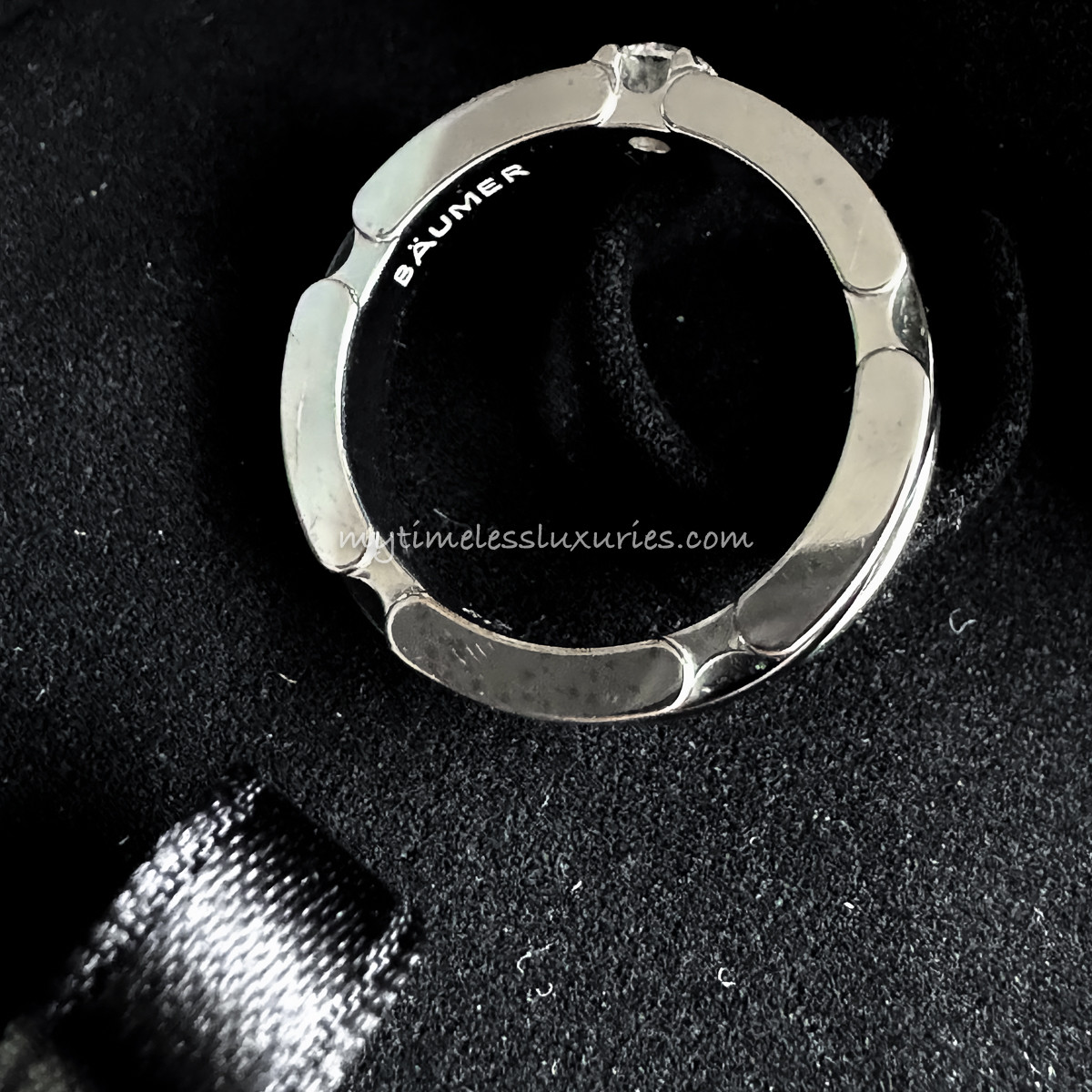 CHANEL Ultra Ring Black Ceramic WG Diamond 52 - Timeless Luxuries