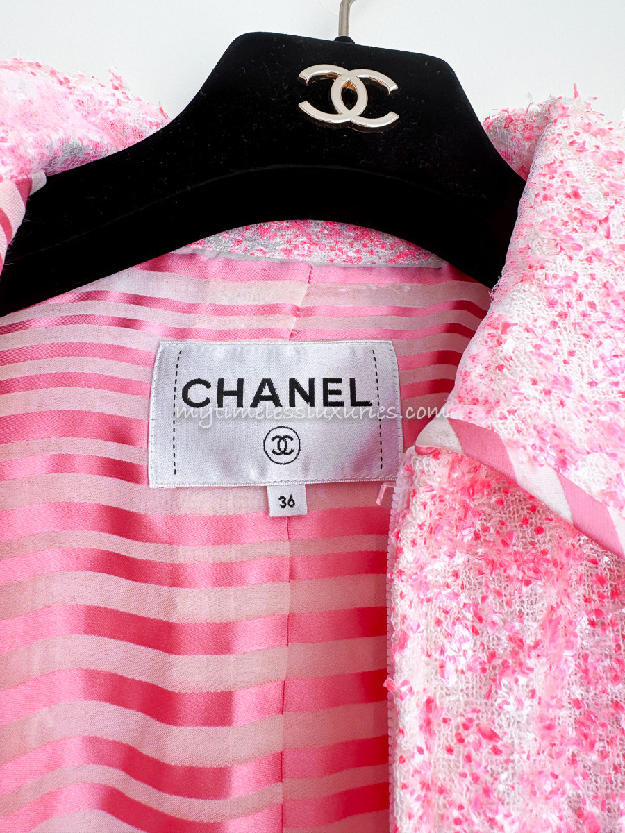 CHANEL 20S Runway Pink Tweed Jacket 36 - Timeless Luxuries