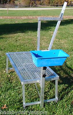 Lightweight milk milking stand for Goats and Sheep