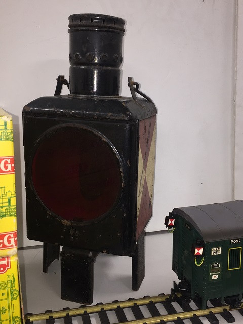 LGB 45 year old 5 piece Train + real German Kero Signal Light - yellow ...