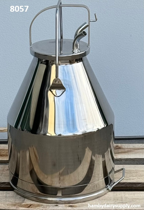 9 gallon Fresh Cow Bucket with SS Lid for 5/8 hose - with silicone lid ...