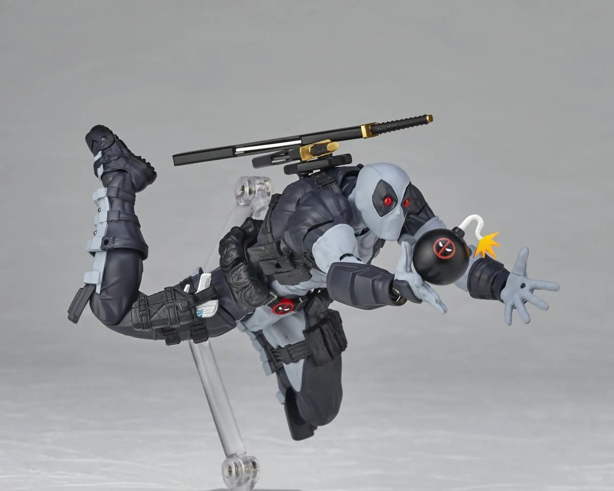 Revoltech Amazing Yamaguchi Deadpool Ver. 2.5 X-FORCE COLOR