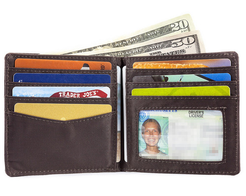 World Wallet for thin wallet enthusiasts