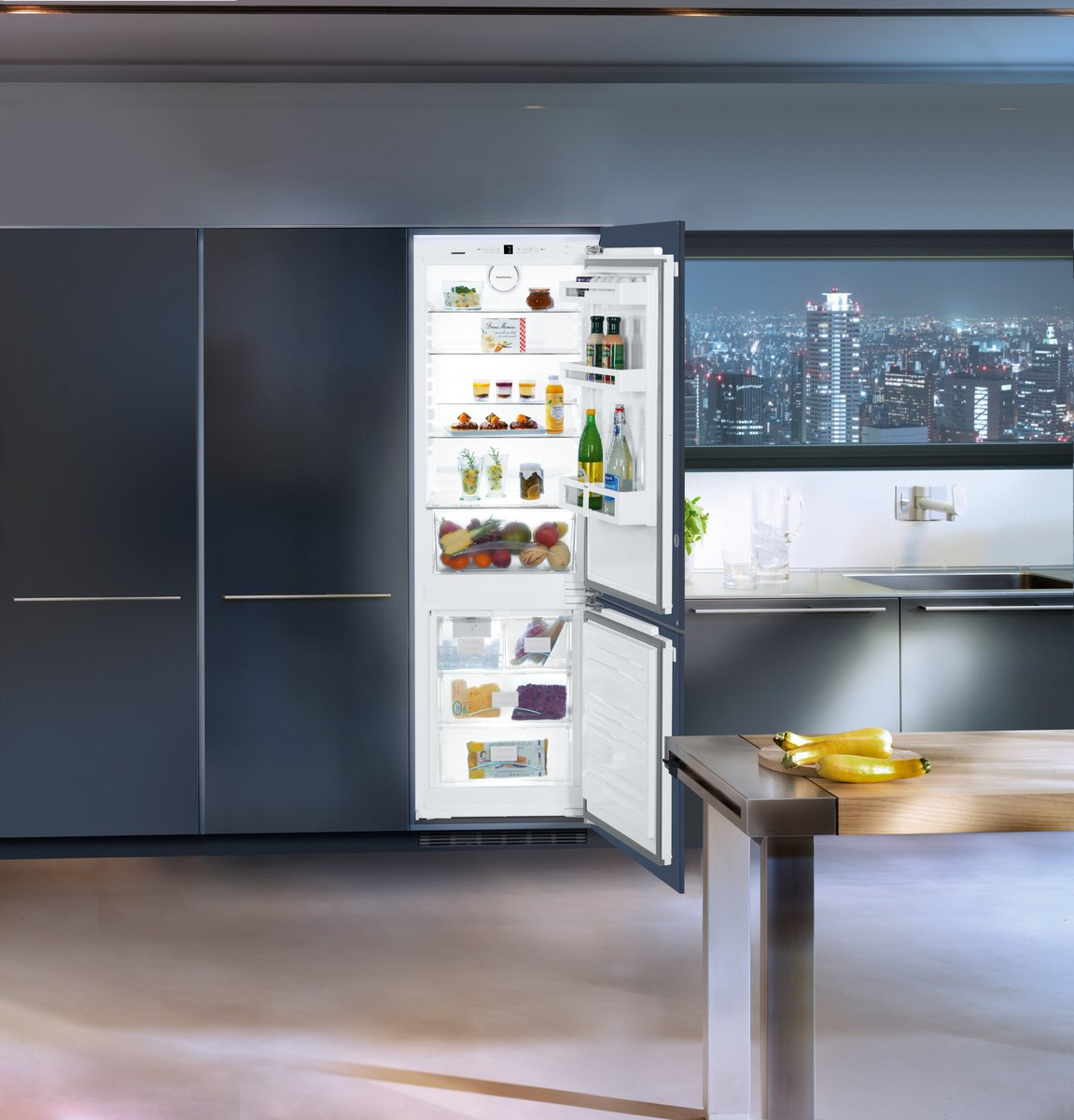 Liebherr 24" Fully Integrated Comfort Fridge/Freezer w/ BioFresh - Ice ...