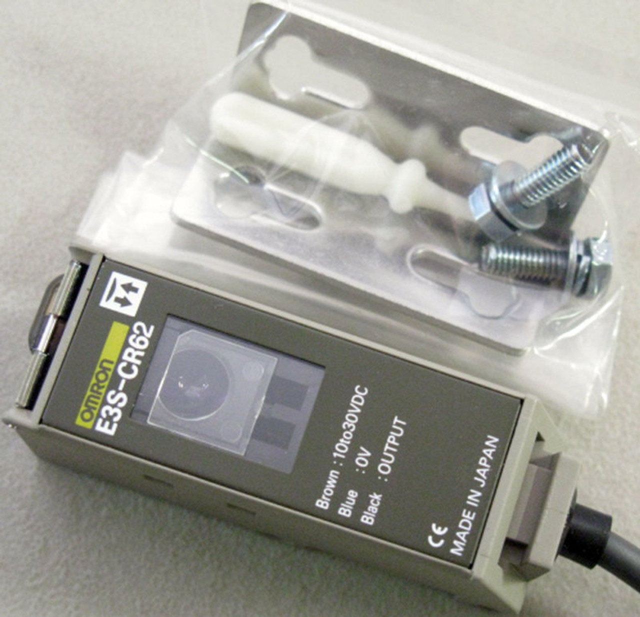 Omron E3S-CD62 Photoelectric Sensor Switch E3SCD62 NEW - SmartBuysOnly.com