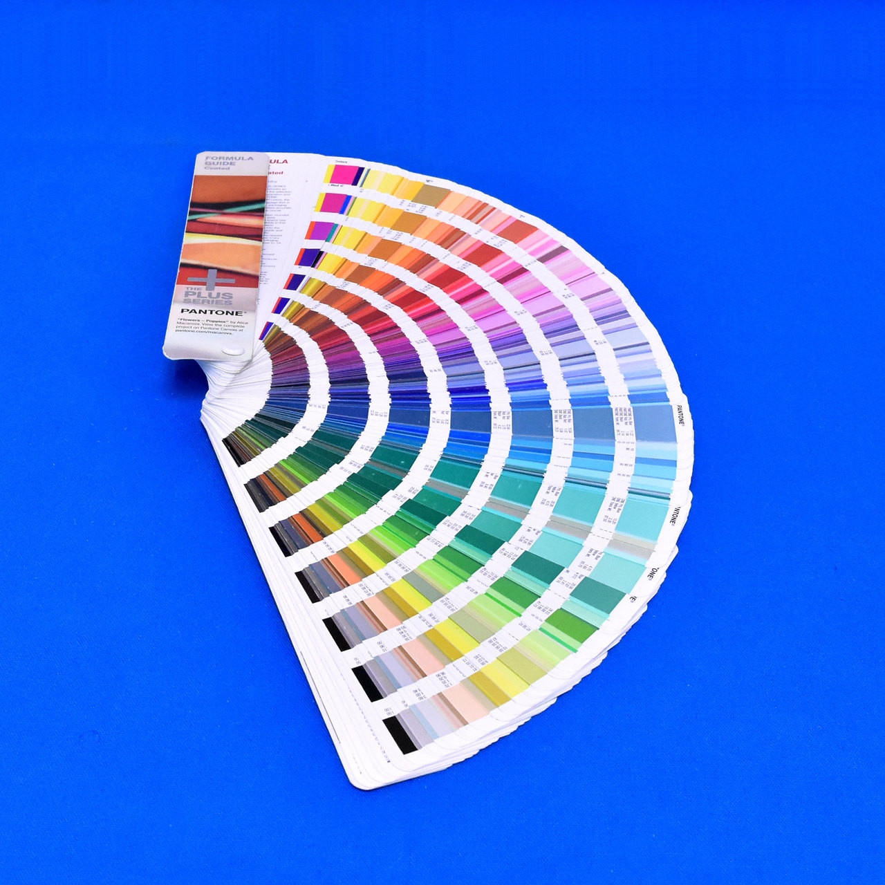Pantone Plus Series Formula Guide Sold Coated & Sold Uncoated Set ...