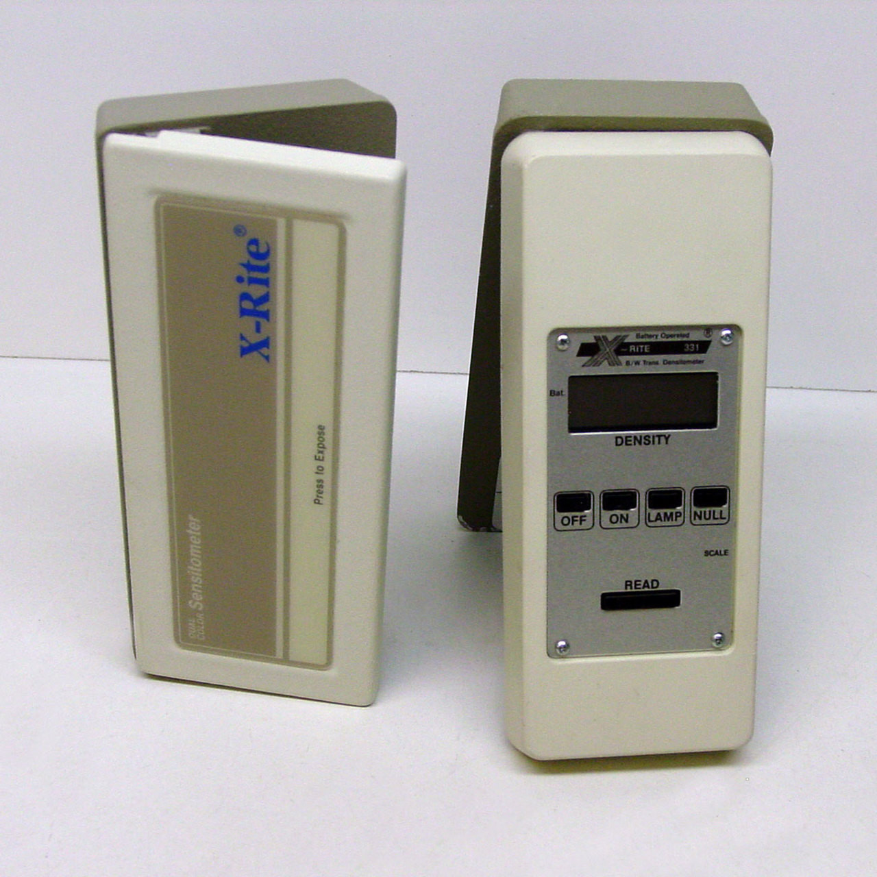 X-rite 331 & 334 Transmission Densitometer & Dual Color Sensitometer ...