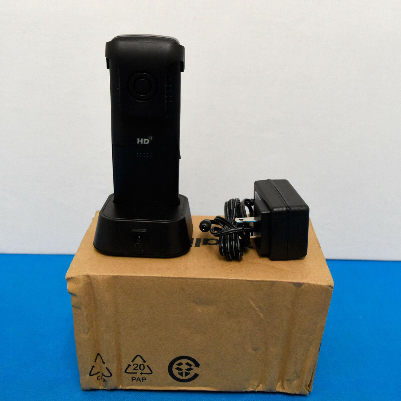 Yealink W52H - DECT Cordless Handset w/ Base & Charger 1.8" TFT Color ...